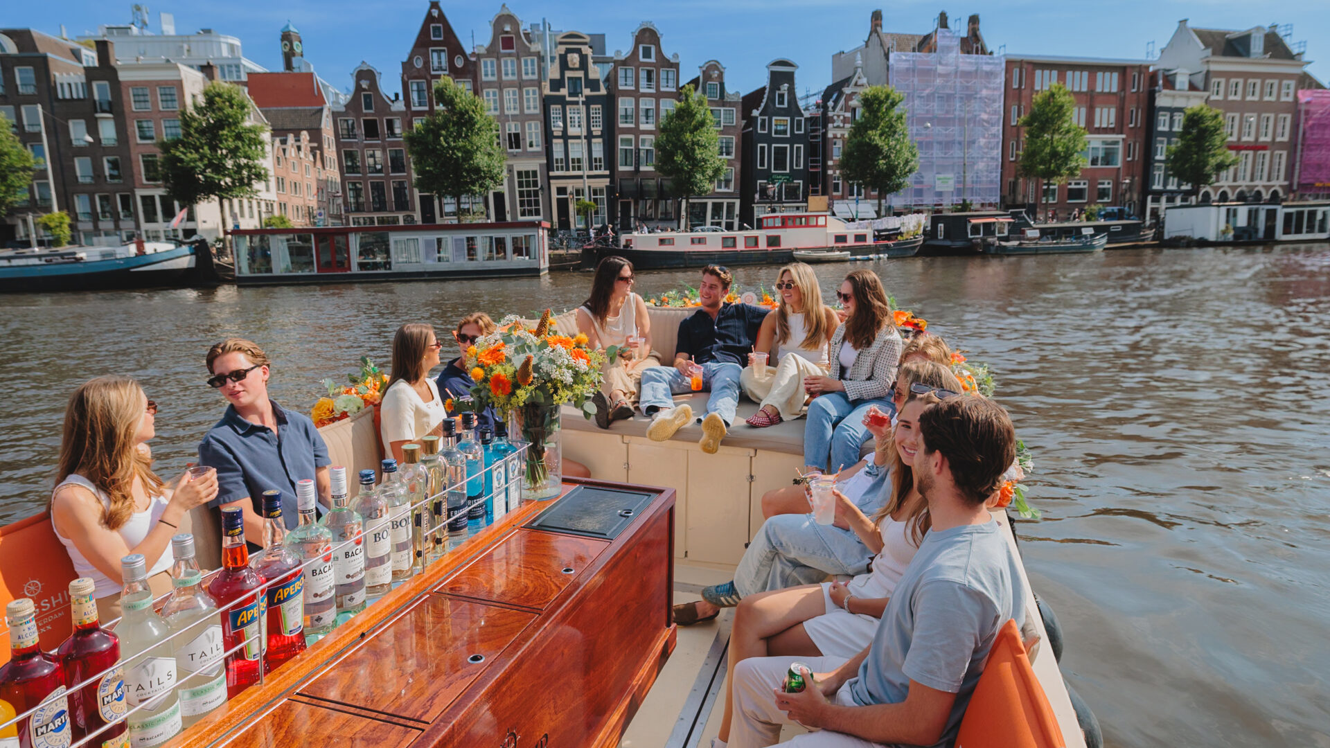 Canal Cruise with Unlimited Drinks - Flagship Amsterdam