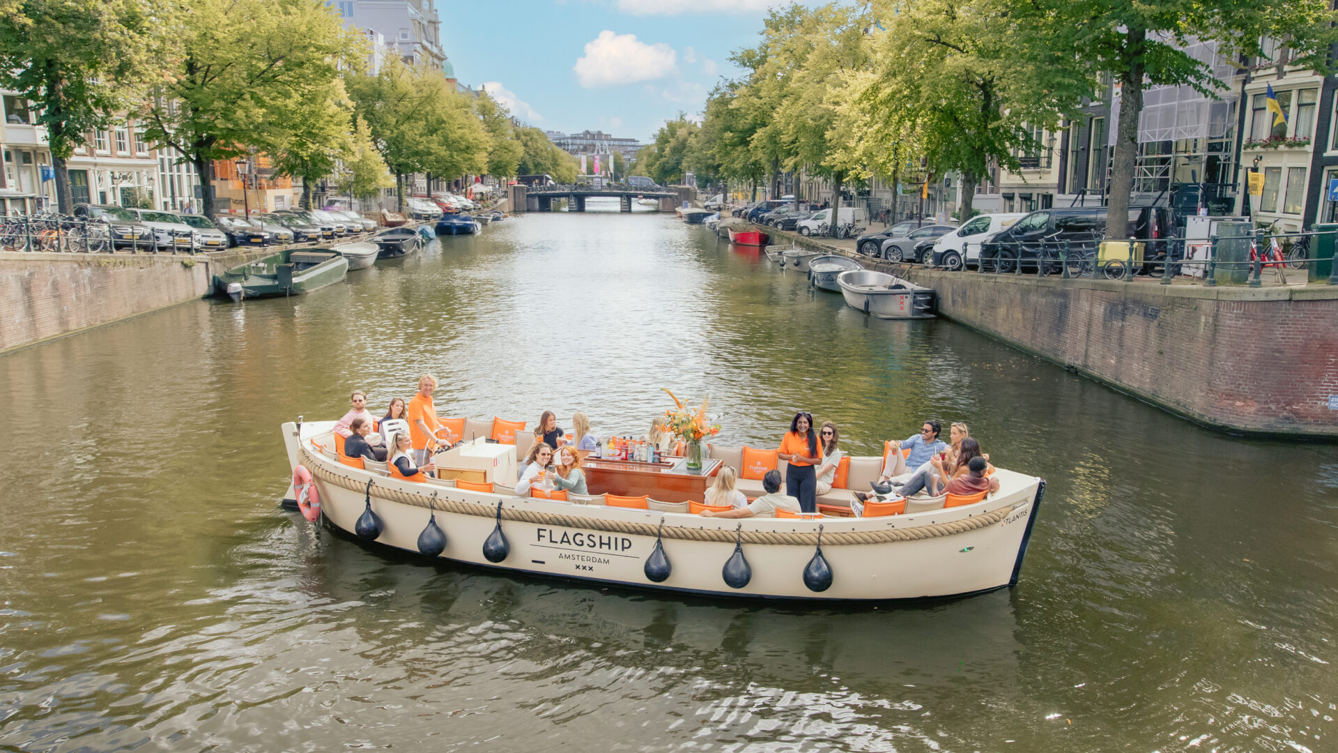 Canal Cruise with Unlimited Drinks - Flagship Amsterdam