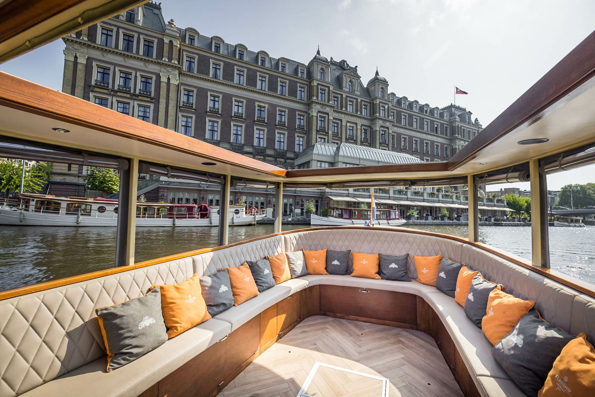 Bootje varen in Amsterdam: het ultieme uitje voor iedereen.