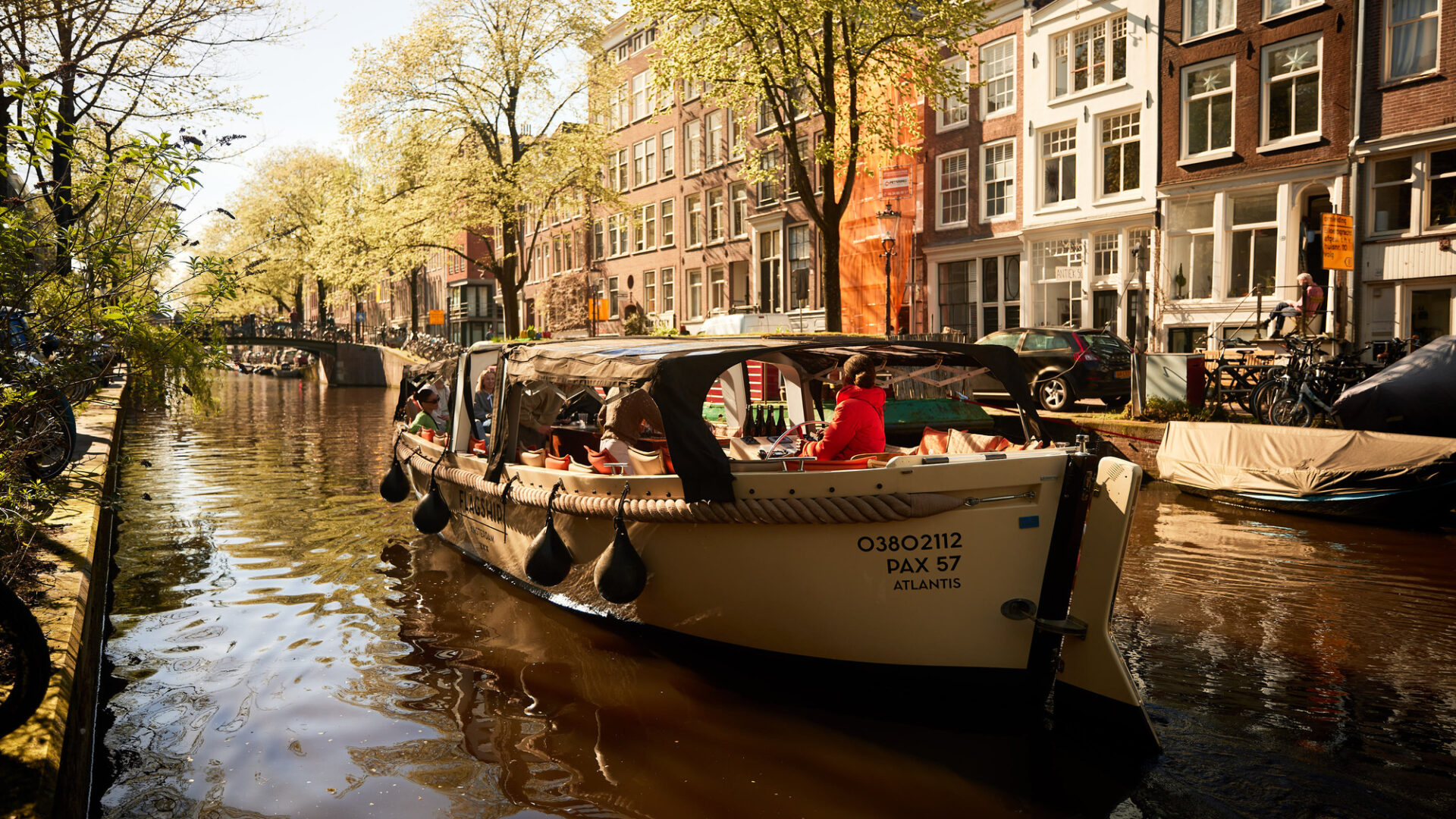 Canal Cruise with Unlimited Drinks - Flagship Amsterdam