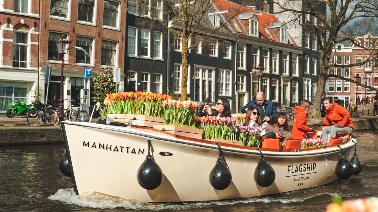 Tulip Tour – A Unique Amsterdam Canal Cruise - Flagship Amsterdam